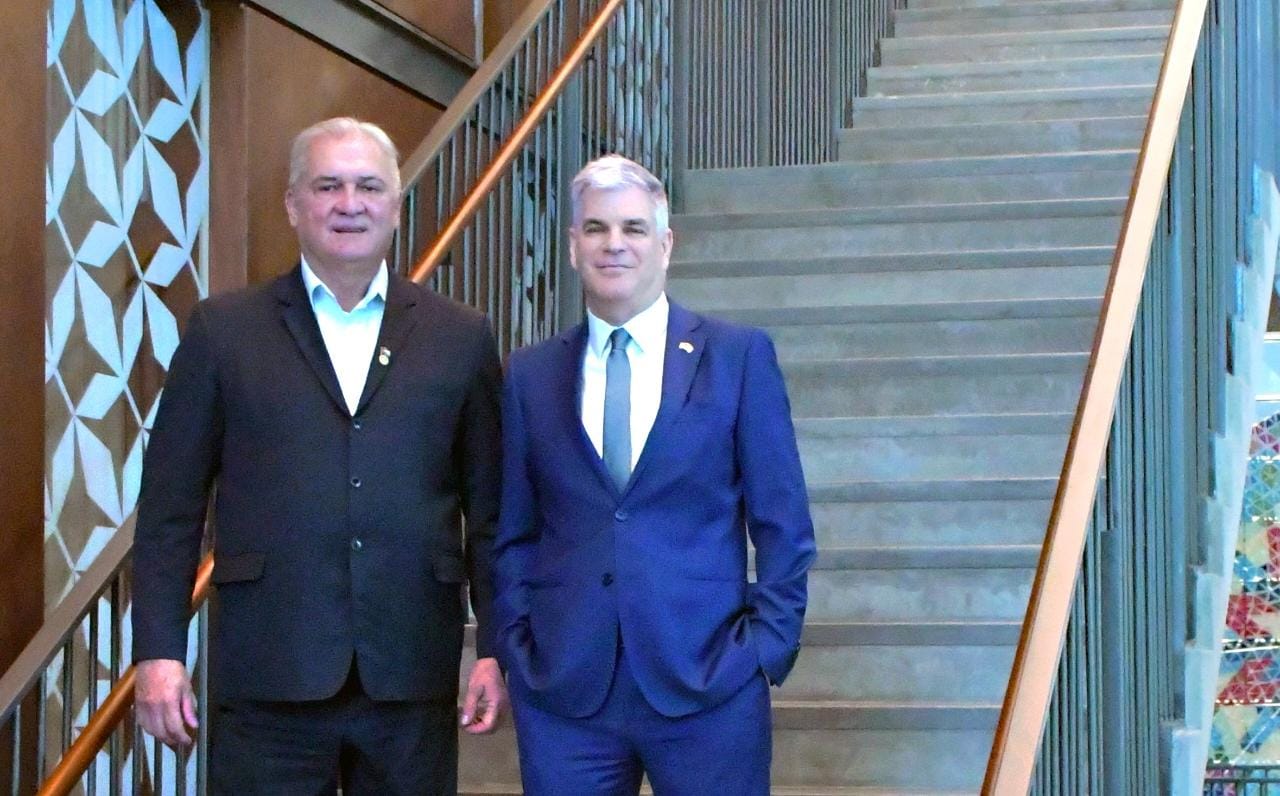 El electo fiscal general se reúne con embajador de EEUU - ADN Digital