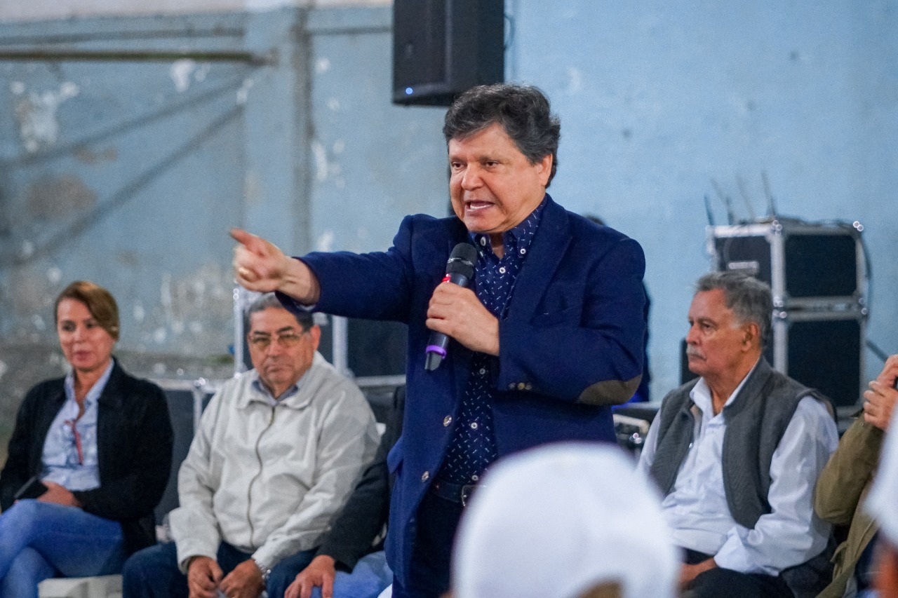Euclides Acevedo promete dignificar el trabajo de los funcionarios ...