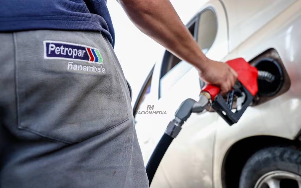 Por 8va vez, Petropar baja el precio de todos sus combustibles - ADN Digital