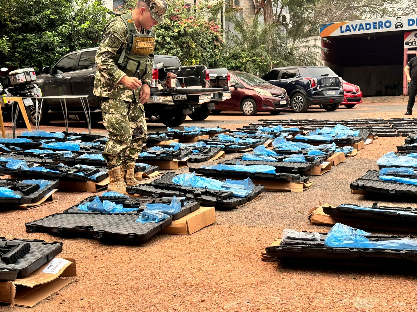 Detienen a dos personas e incautan más de 100 armas en Fernando de la Mora - ADN Digital